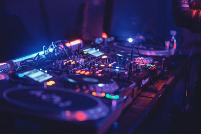 What is DJing and how is it done? » BEATHEIM